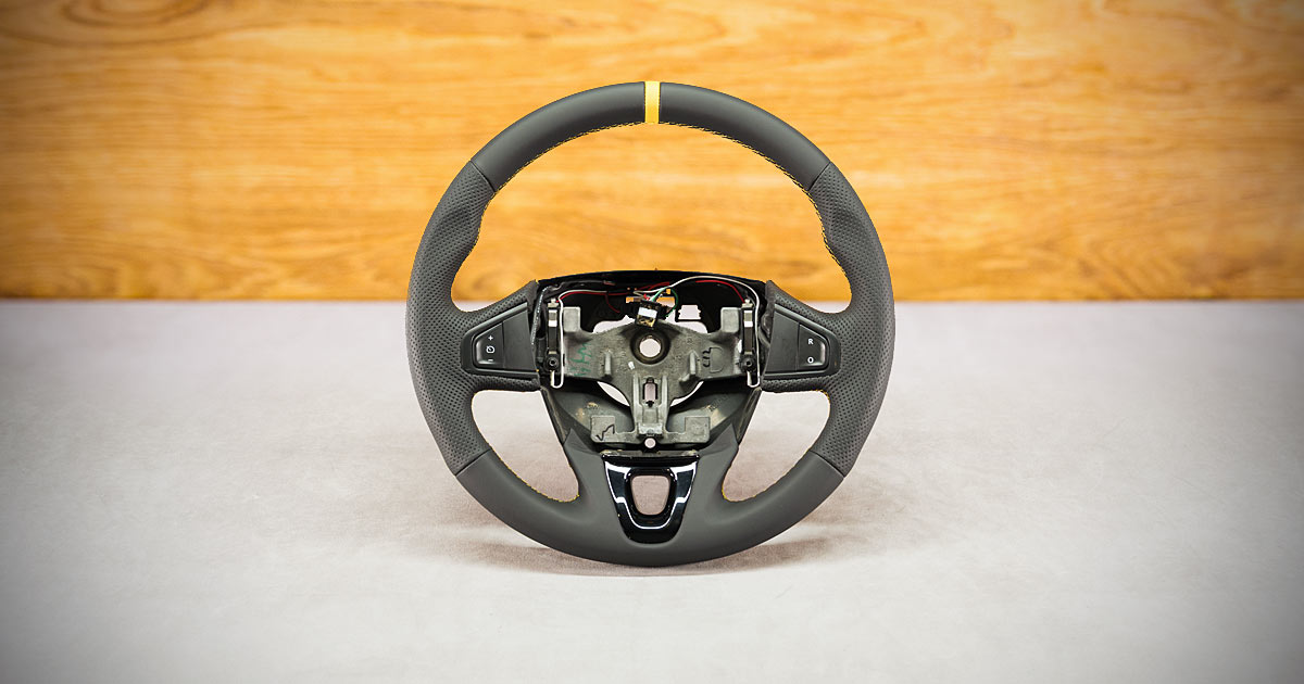 Renault Megane III RS Custom steering wheel - Your Steering Wheel