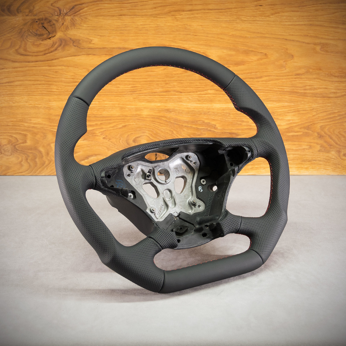 Scania R Custom steering wheel - Your Steering Wheel