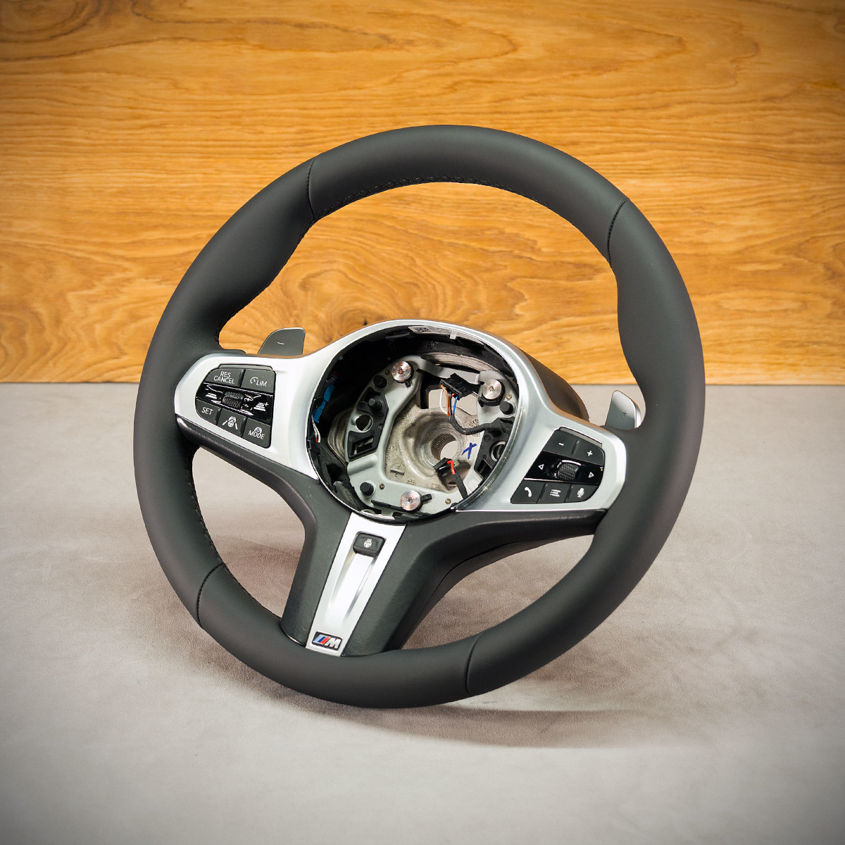 BMW X5 G05 Custom steering wheel - Your Steering Wheel