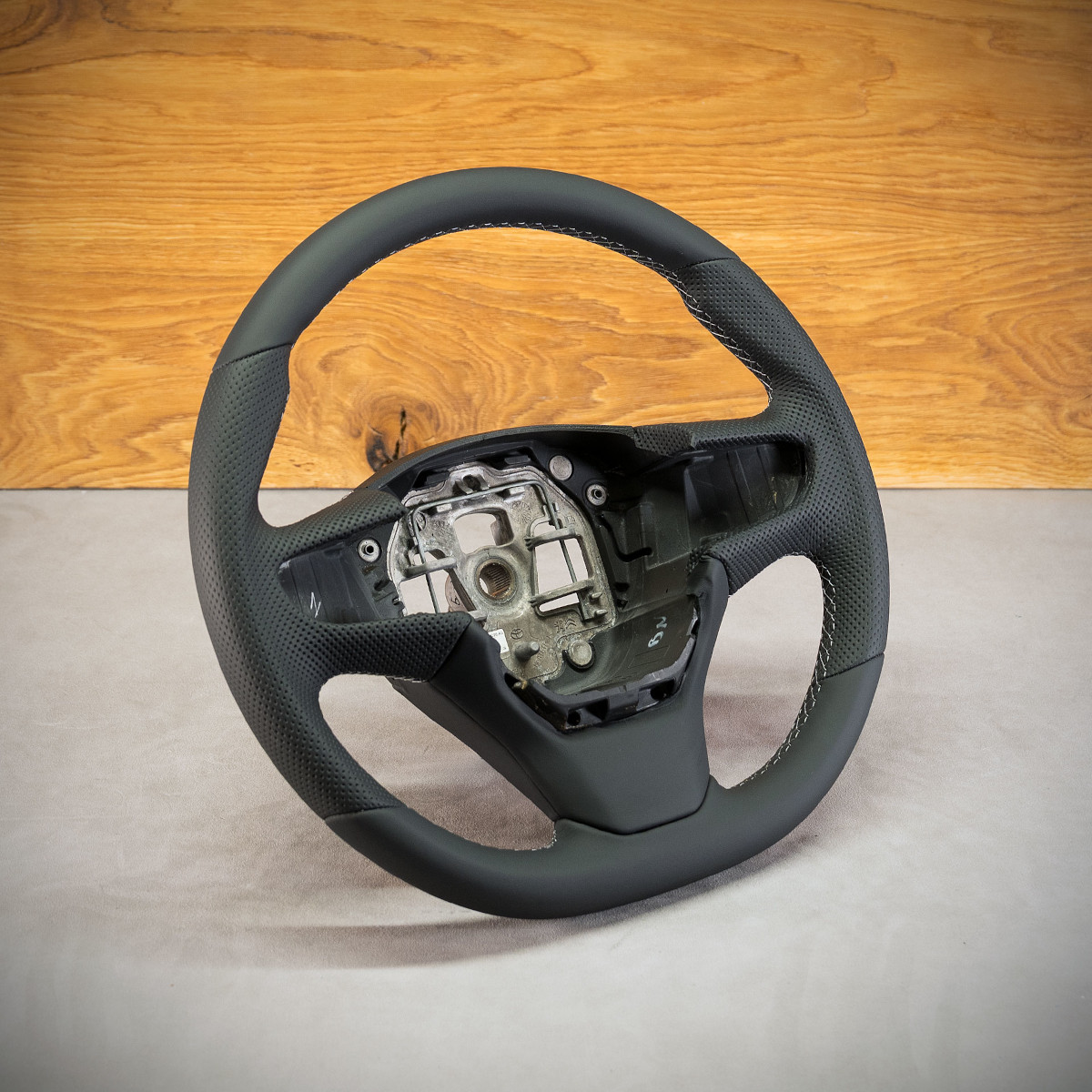 Opel Vivaro Custom steering wheel - Your Steering Wheel